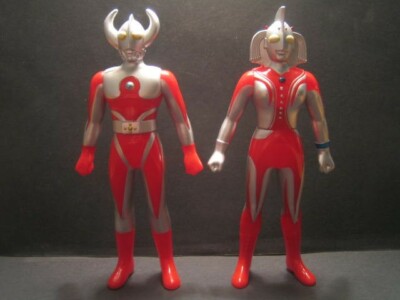Ultraman Ultra Father and Ultra Mother Vinyl Action Figure Set | eBay
