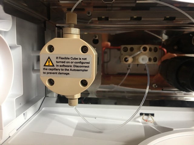 Agilent 1290 1200 G4227a HPLC Flexcube Infinity Flexible Cube for sale ...