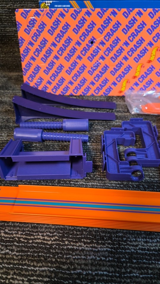 Hot Wheels Dash 'n Crash Set GT Racer Pearl White Pink Tampo 1992 | eBay