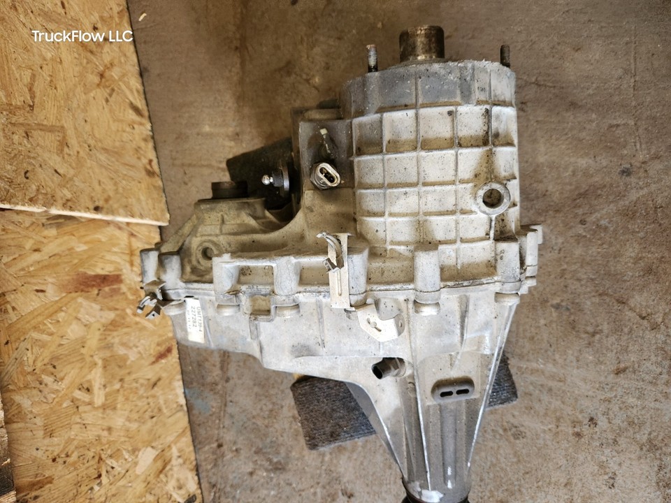 2003 Chevy Silverado GMC Sierra duramax Allison Manual Transfer case | eBay
