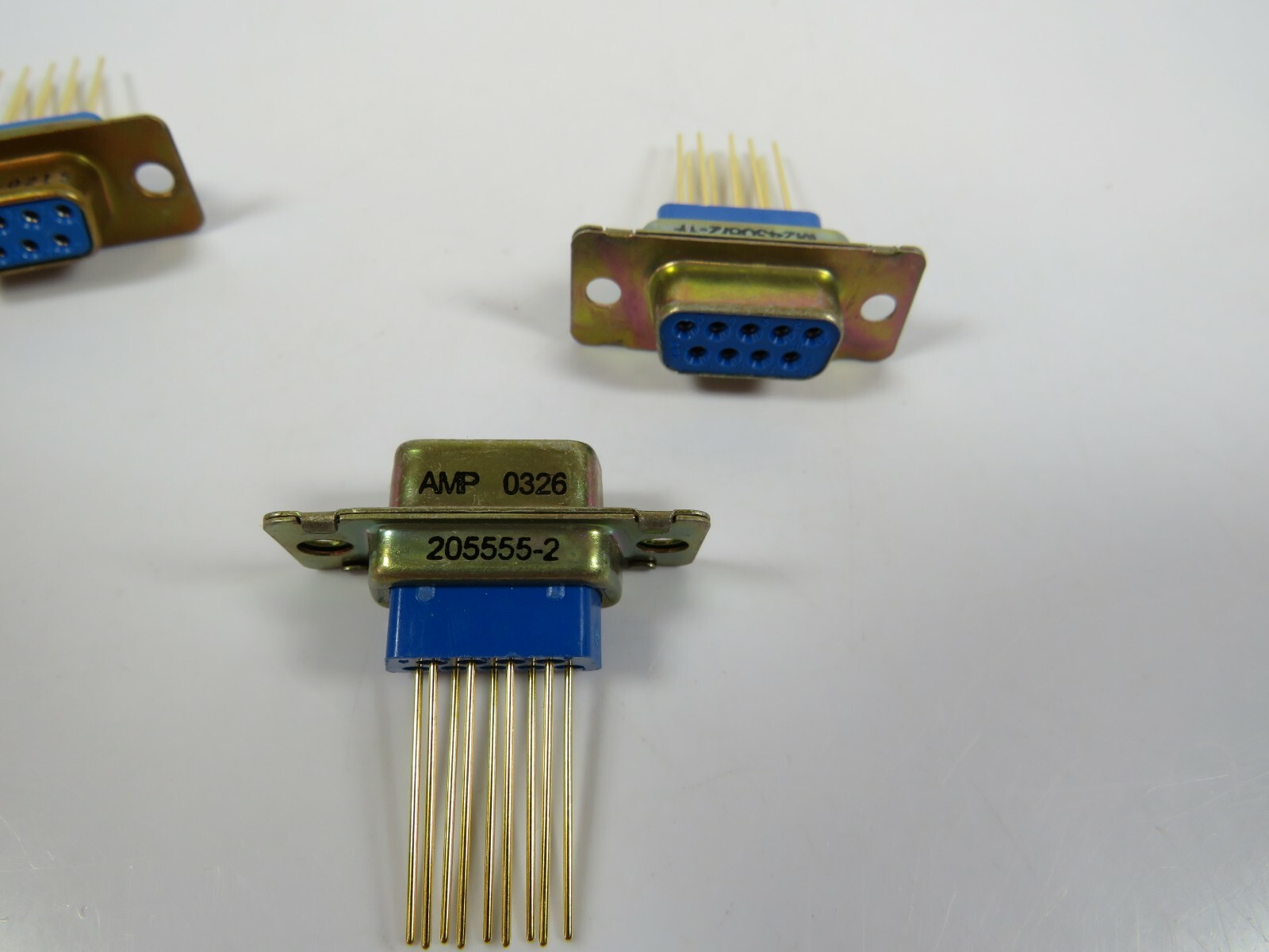 (3 NEW) Amphenol M24308/2-1F Mil-Spec connectors (with pins) | eBay