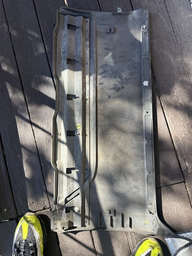 2002-2006CHEVY AVALANCHE Left Front Door SideLower Moulding Trim ...