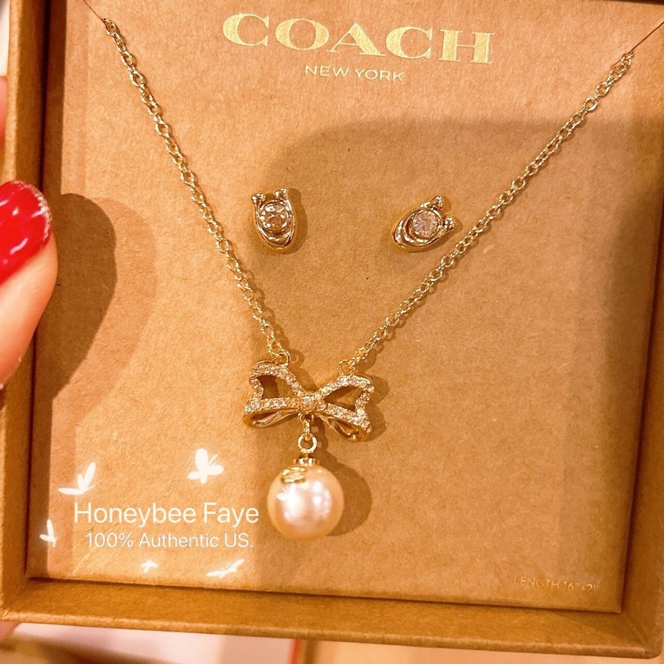 New with box COACH Bow Pearl Necklace/ Earrings Set 🎀 🎀 🎀 Holiday best ...