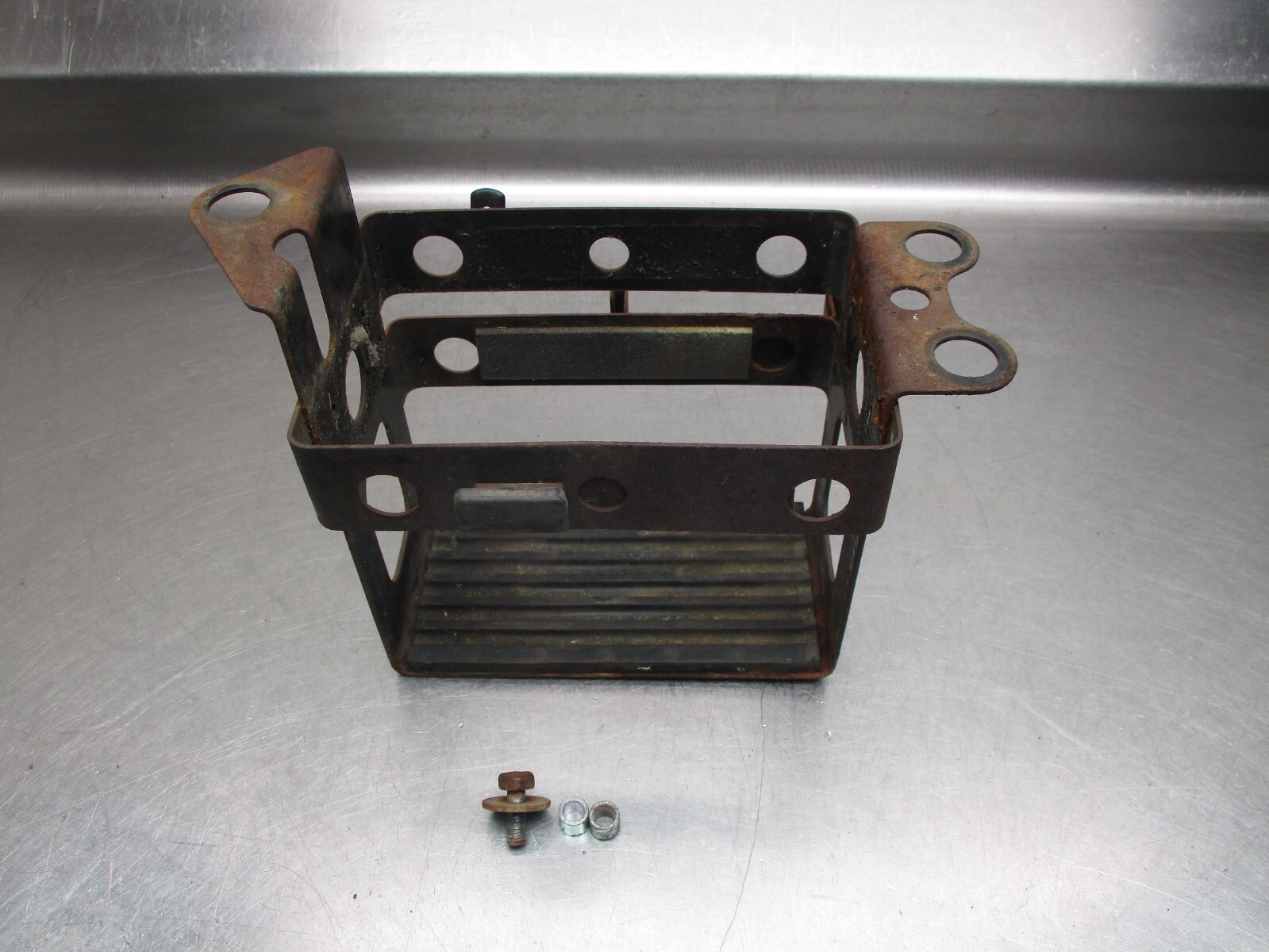 1979 Suzuki GS1000 Battery Box Tray 41540-49010 | eBay