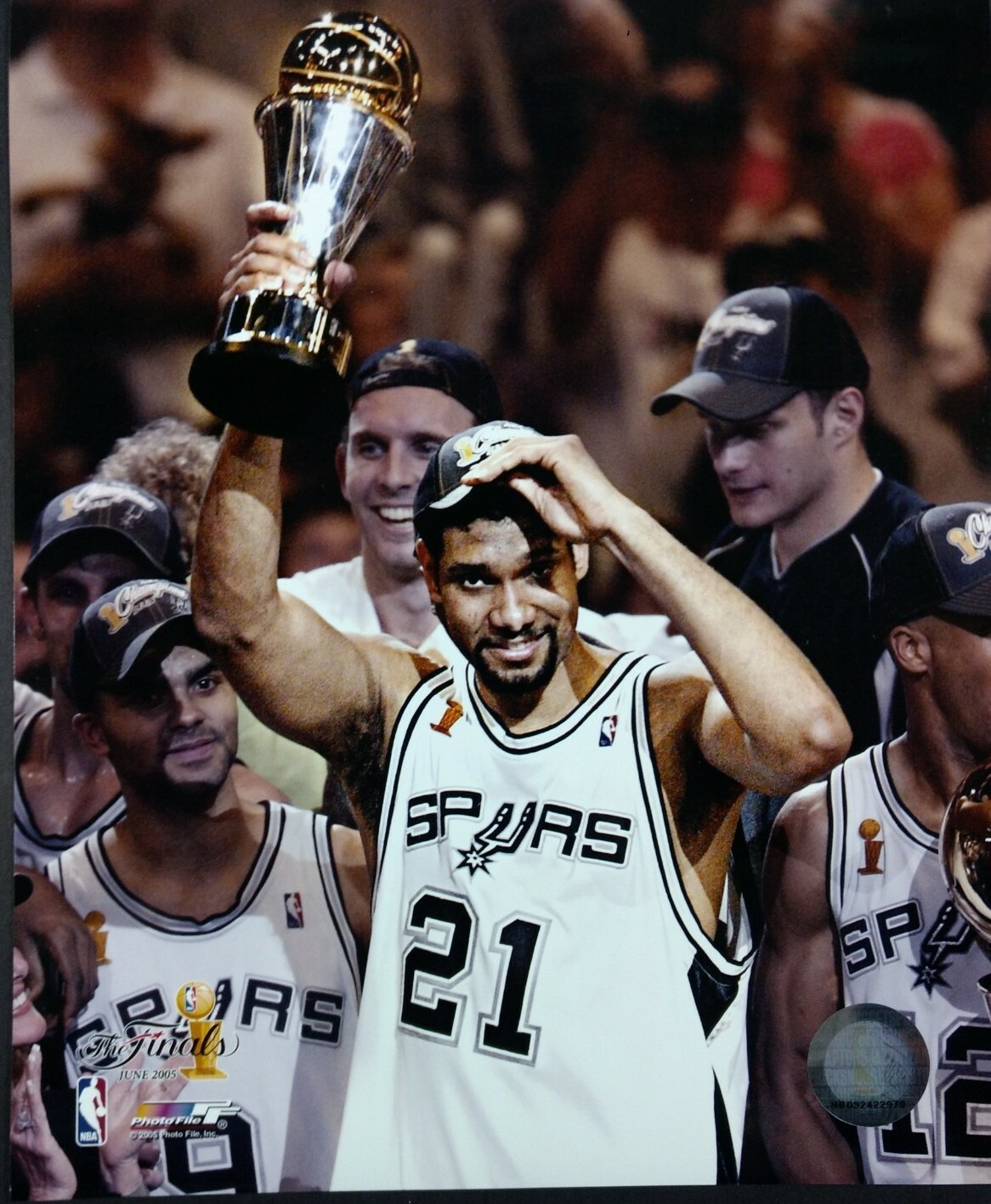 TIM DUNCAN 2005 NBA CHAMPIONSHIP MVP 8X10 PHOTO San Antonio Spurs | eBay