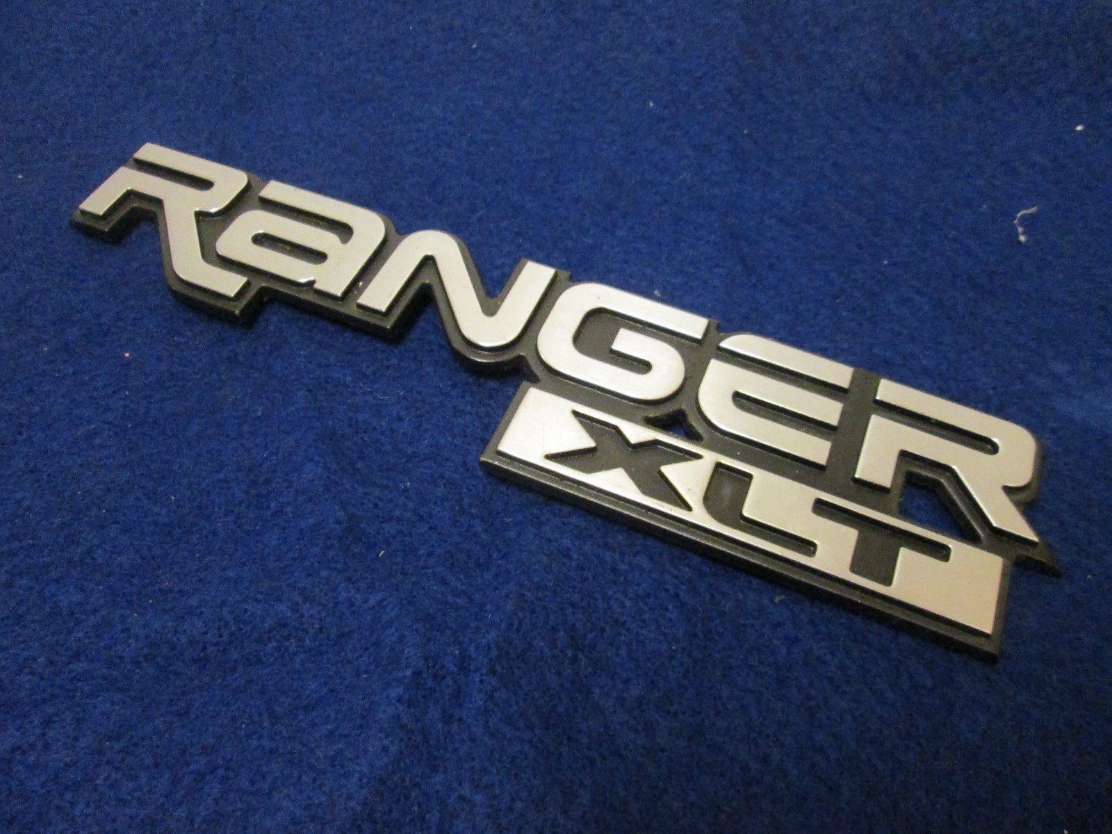 OEM Factory Genuine Stock Ford Ranger XLT emblem badge logo fender rear ...