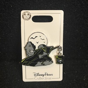 Disney Haunted Mansion Hatbox Ghost Pin New OE In Hand | eBay