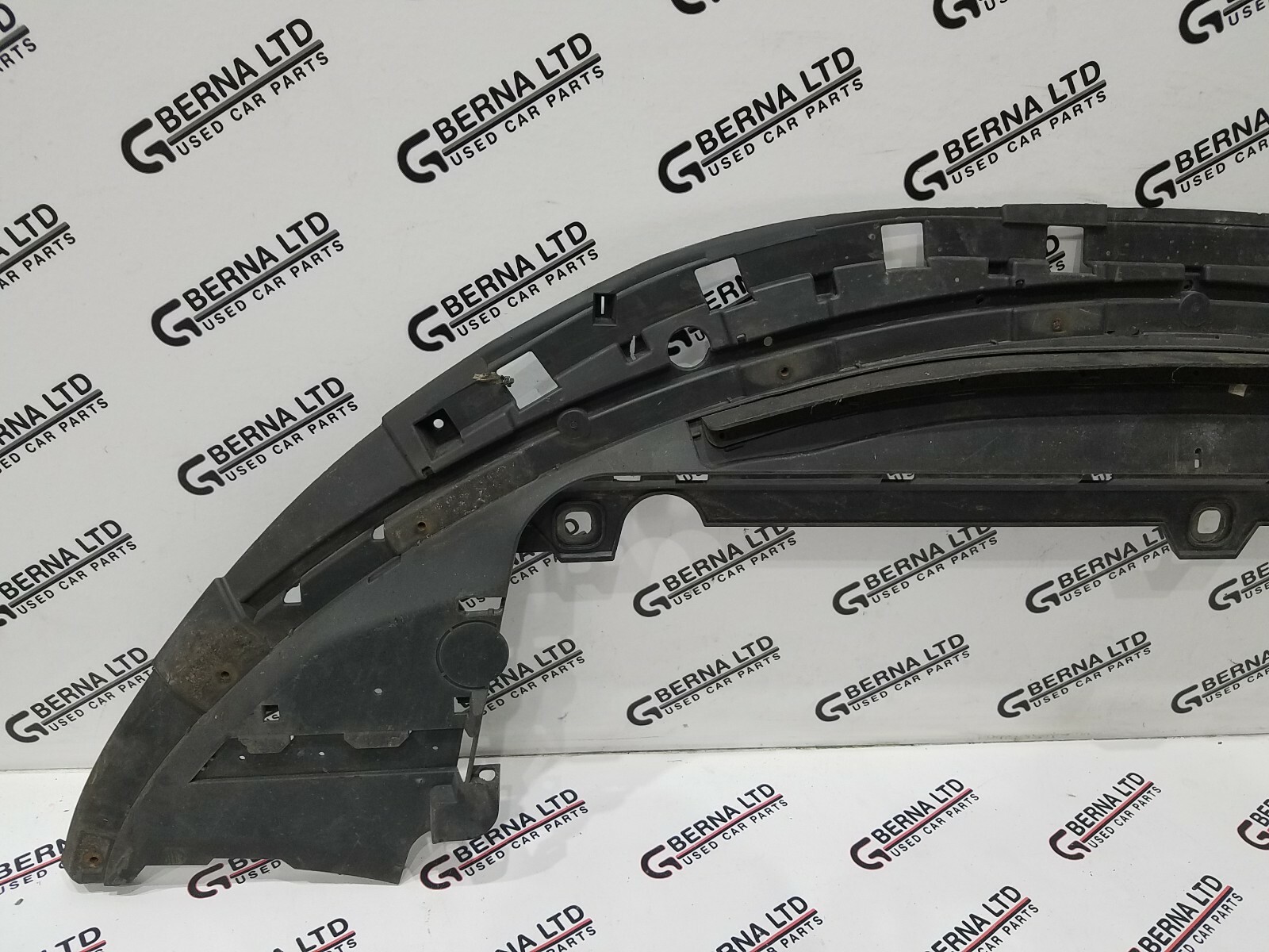 Genuine VOLVO S60 V60 09-2013 FRONT BUMPER UNDER TRAY COVER AIR GUIDE ...