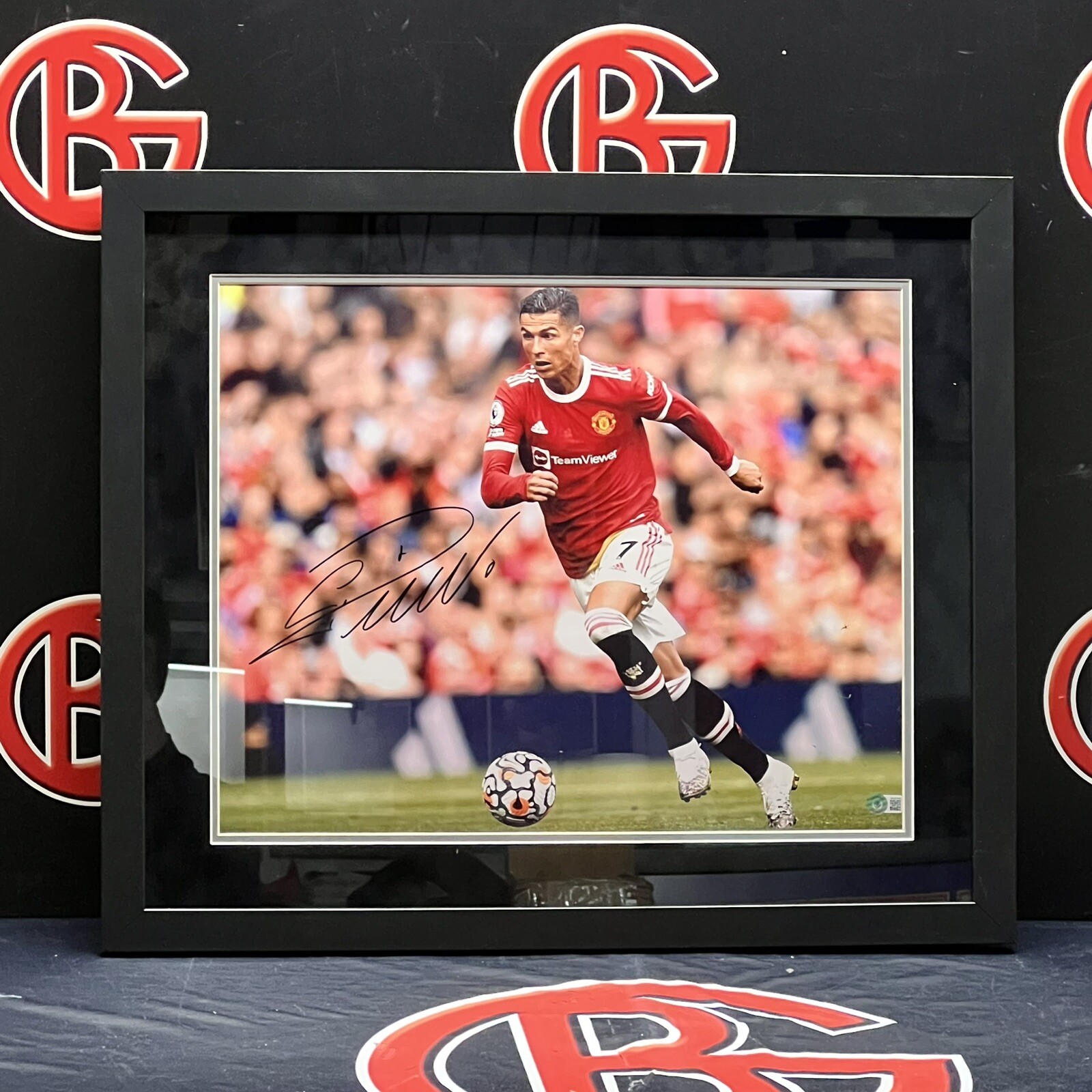 Cristiano Ronaldo Autographed Memorabilia | Signed Photo, Jersey ...