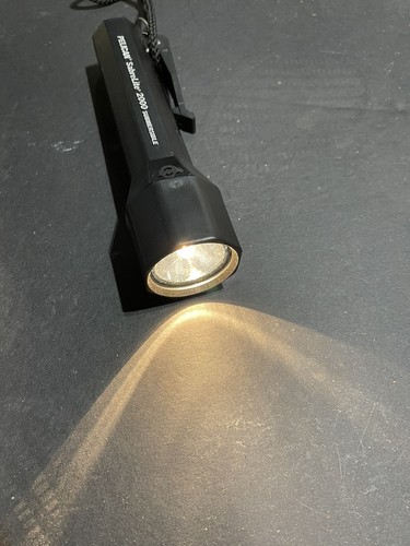 Pelican SabreLite 2000c Flashlight With Replacement Lamp for sale ...