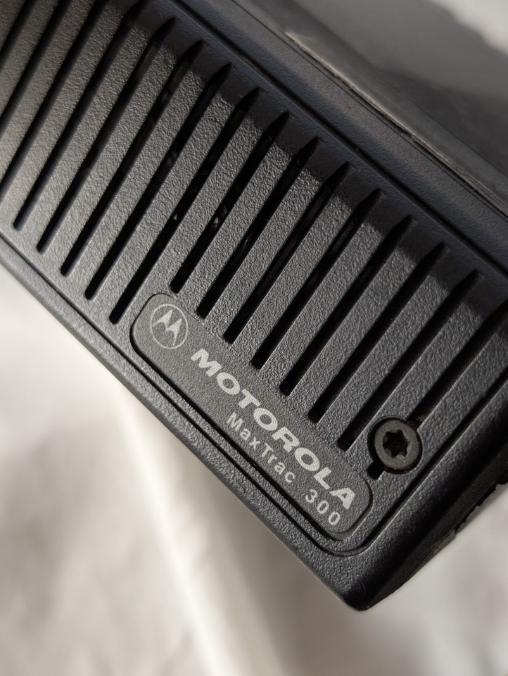 Lot of 2 Motorola MaxTrac 300 Radios D44MJA77A3CK & D43MJA7DA5CK | eBay