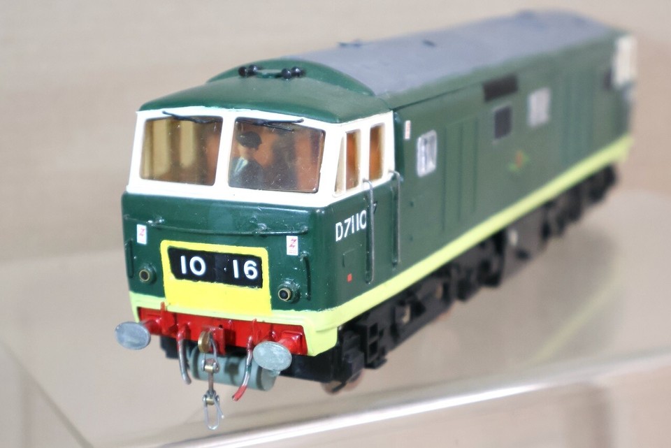 TRIANG BIG TRAIN REPAIR O GAUGE BR HYMEK CLASS 35 DIESEL LOCO D7110 oi ...