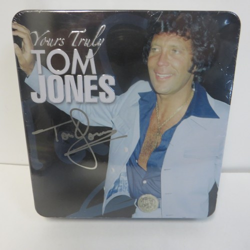 Tom Jones 3 CD box set Yours Truly LIVE RECORDINGS with 10-page booklet ...