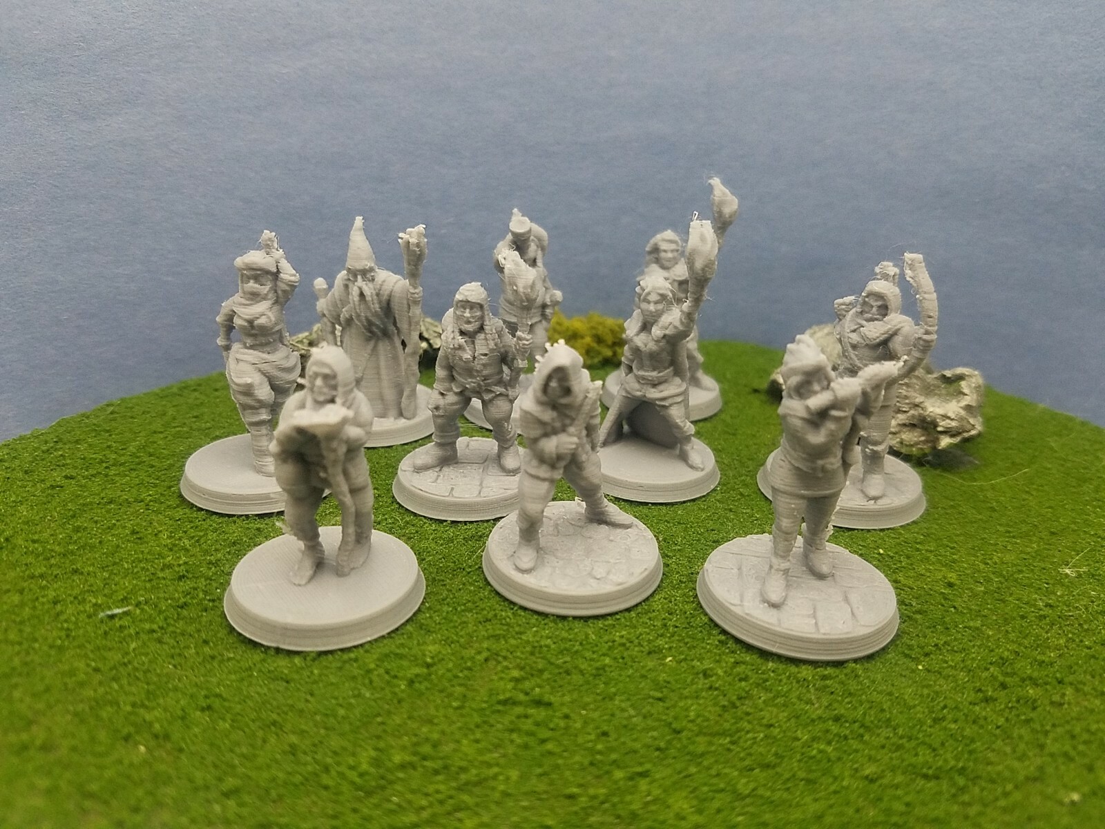 Human Villagers (Male and Female) 10 pack | 28mm miniatures D&D ...