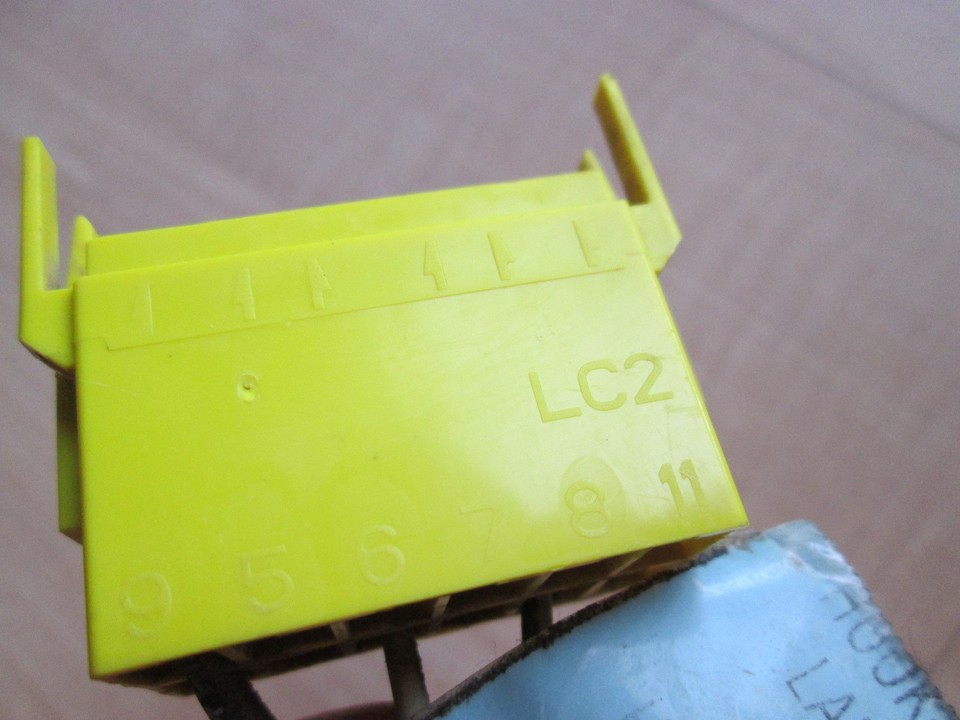 Mack LC2 Delphi Connector w/ Wiring for Work Light Hook-Up Light Switch ...