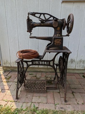 Sewing Machines - Singer 29-4
