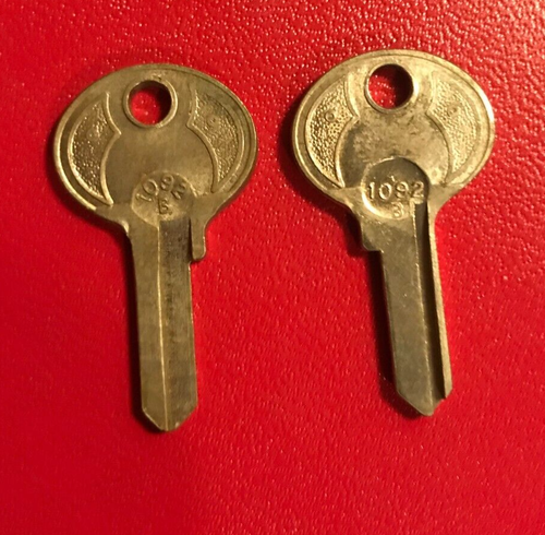 Vintage ILCO brand key Blanks 1092 B set of 2 [KB1] | eBay