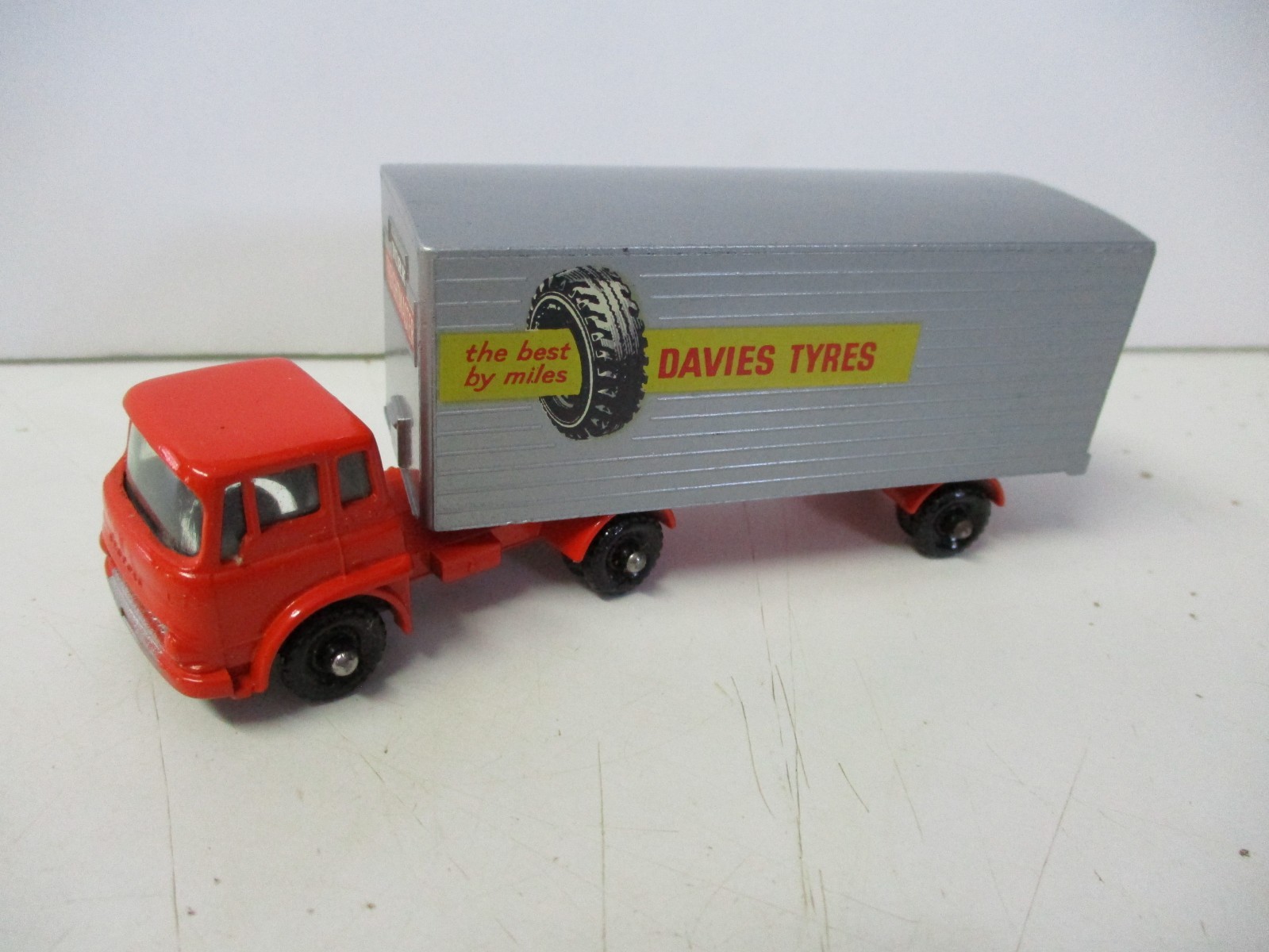 Matchbox Lesney Major Pack M-2 Freightliner Box Truck "Davies Tyres ...