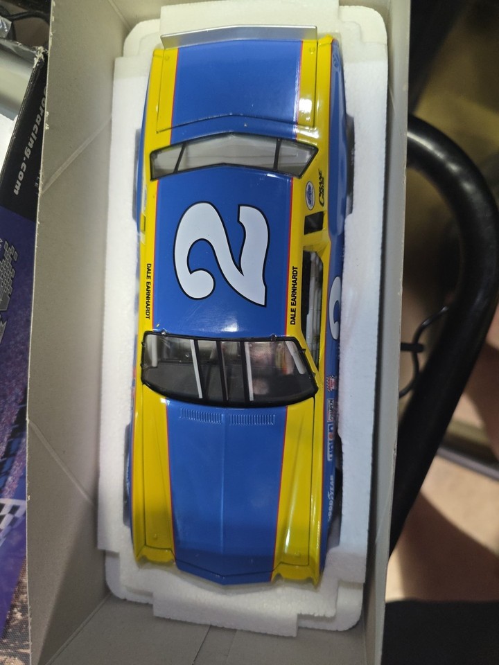 1:24 Dale Earnhardt #2 “ROOKIE OF THE YEAR LEGENDARY SERIES 1979 NASCAR ...