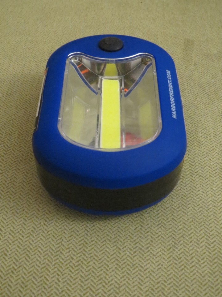 144 Lumen Ultra-Bright Portable LED Worklight/Flashlight from Harbor ...