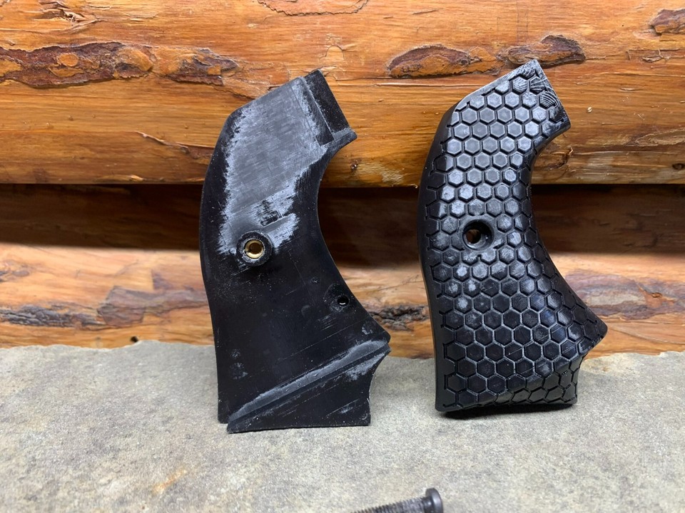 'MAUL' Chiappa SAA 1873 Grips Made In USA Honeycomb Black Extended w ...