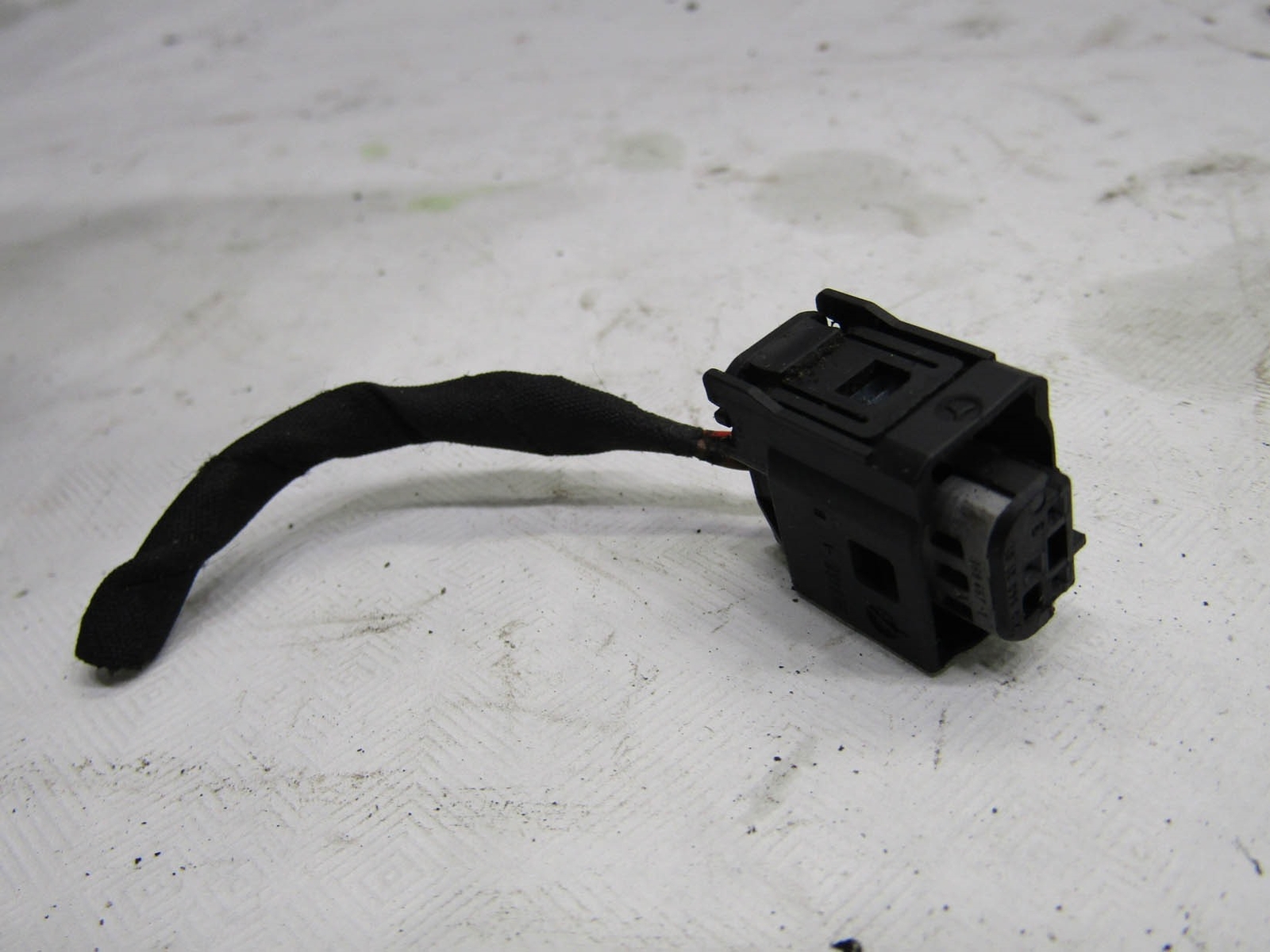Mercedes C Class W202 93-00 C220 engine wiring harness loom connector ...