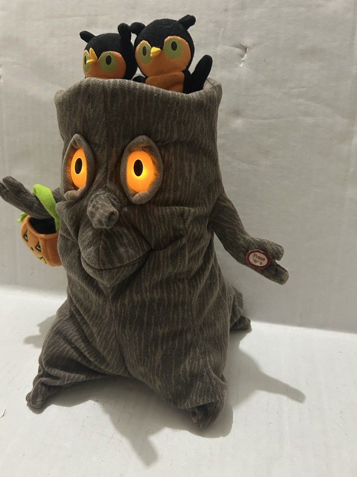 SPOOKY TREE Owl HALLOWEEN Animated HALLMARK Adams Family Song Moves ...