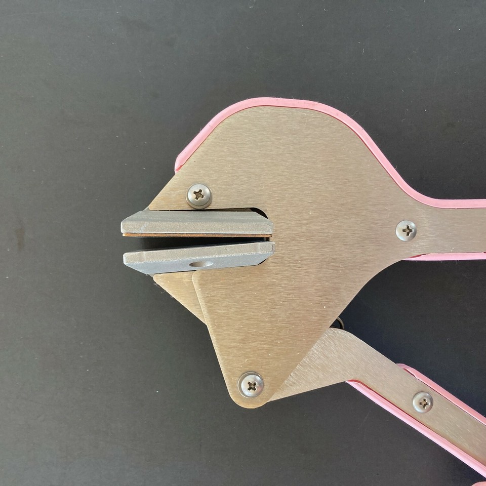 QuicKutz Squeeze 1 Die Cutting Tool Press Crafts Scrapbooking Pink ...