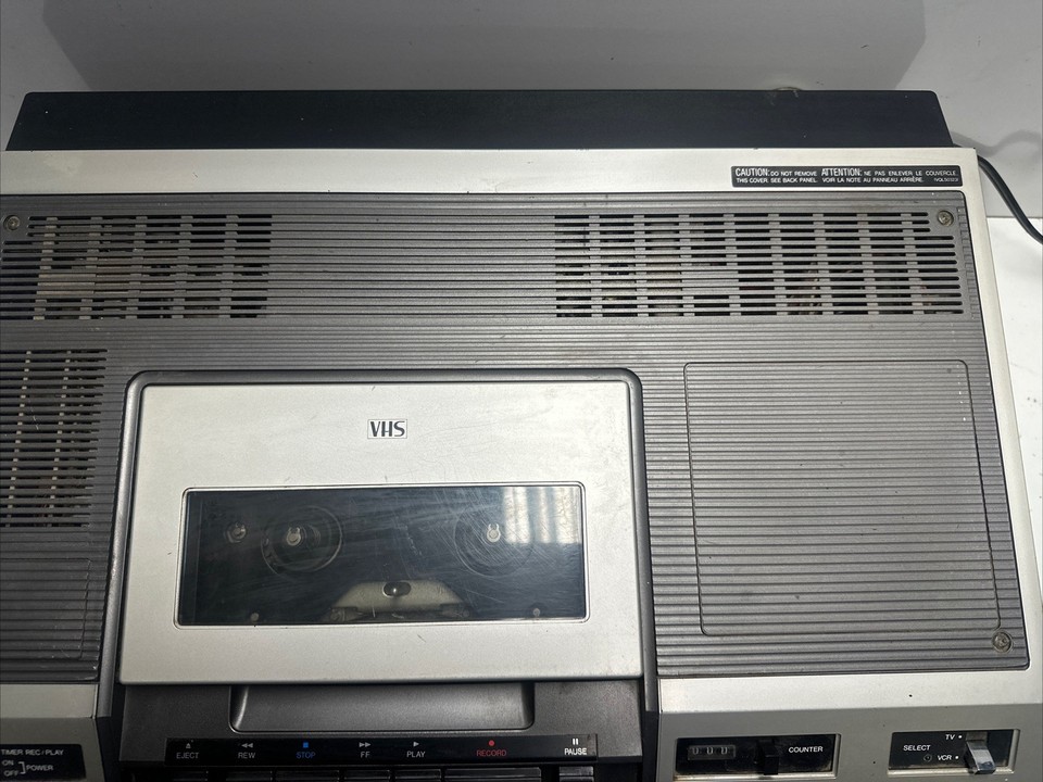 RARE VINTAGE MAGNAVOX TOP LOADING VHS/VCR MODEL VR8310BK01 WITH CLOCK ...