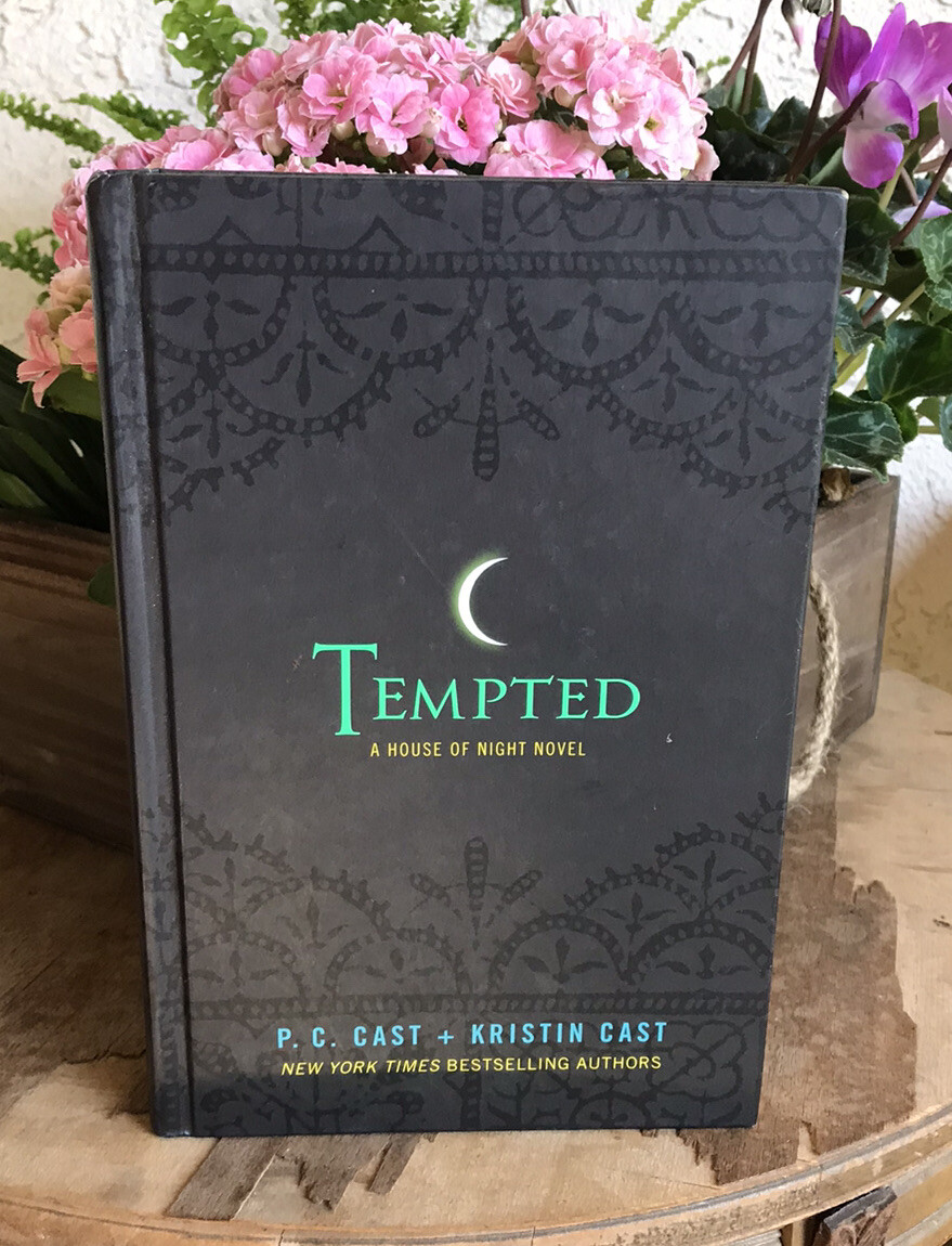 House of Night Novels: Tempted 6 by P. C. Cast & K Cast 2009 Hardcover ...