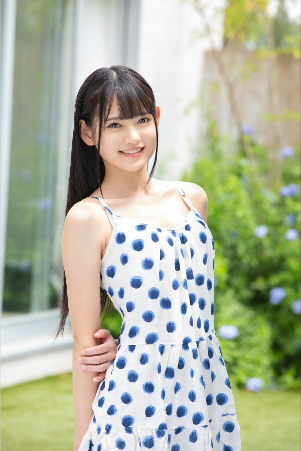 Umi Yatsugake Photo album POSE MESSAGE 01 (Paperback) Photo book from ...