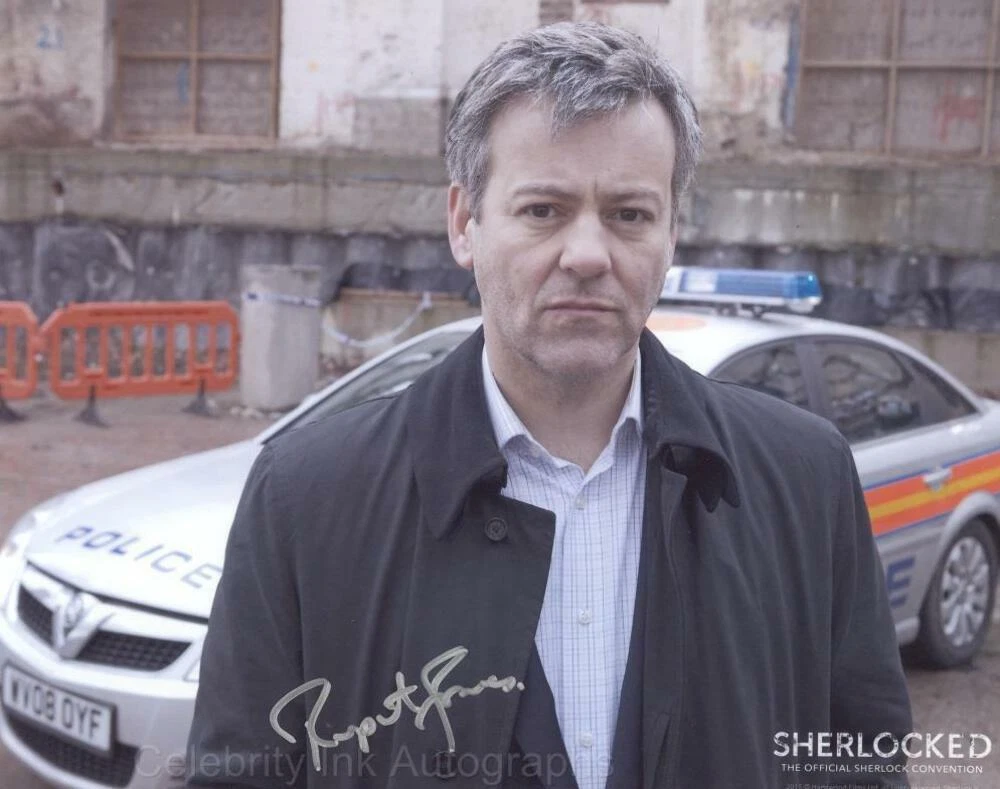 Rupert Graves Lestrade