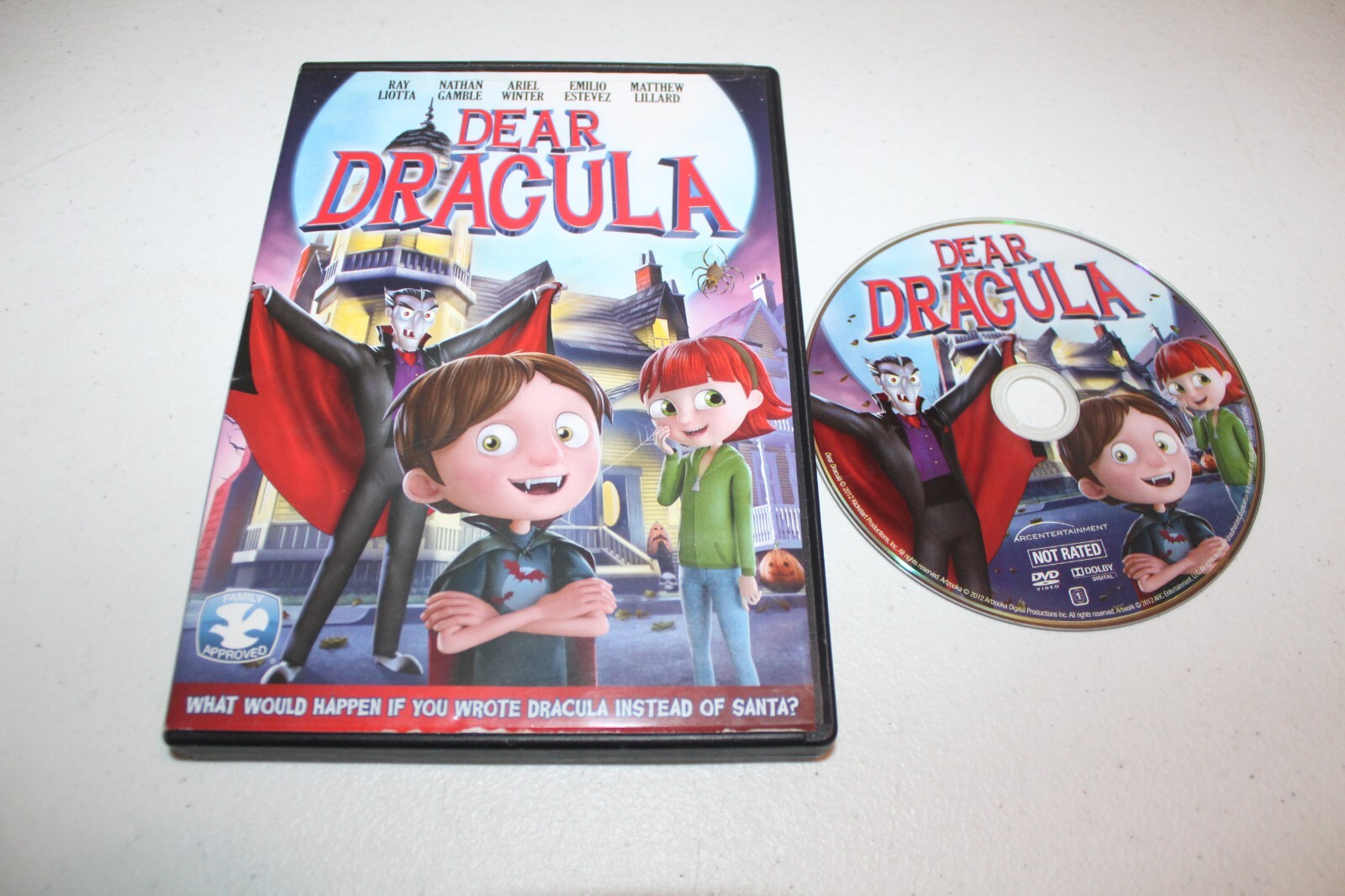 Dear Dracula (DVD 2013) Ray Liotta, Emilio Estevez, Ariel Winter ...