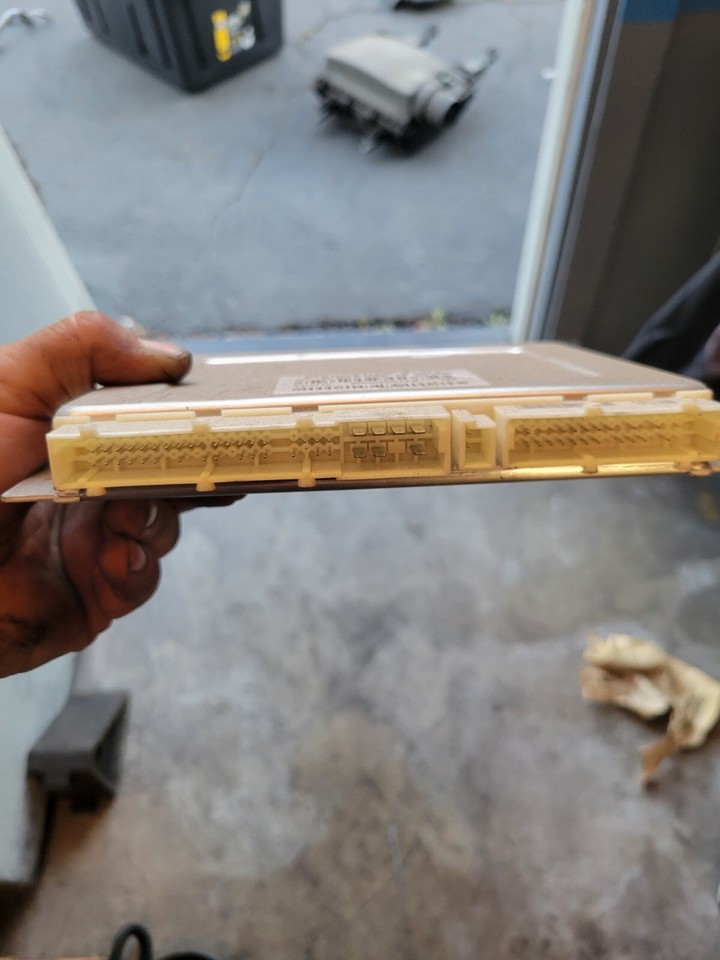 2010 2012-2015 MERCEDES-BENZ E63 AMG W212 - Active Suspension Control ...