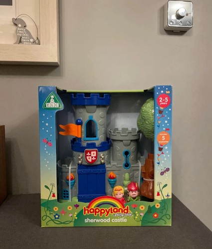 ELC Happyland Fairy Tale Sherwood Castle Fold Out Playset & 3 Toy ...