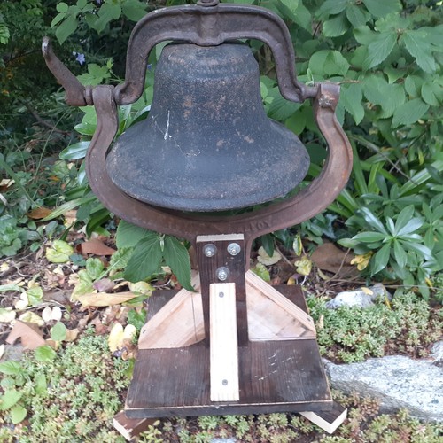 ANTIQUE 13" CAST IRON SCHOOL FIRE FARM BELL with wood stand | eBay