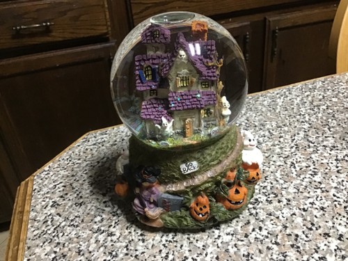 Haunted House Snow Globe | eBay