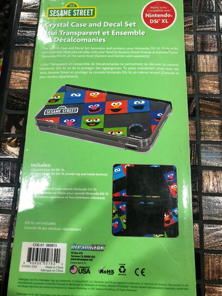 SESAME STREET DreamGear Crystal Case And Decal Set For NINTENDO DSi XL ...