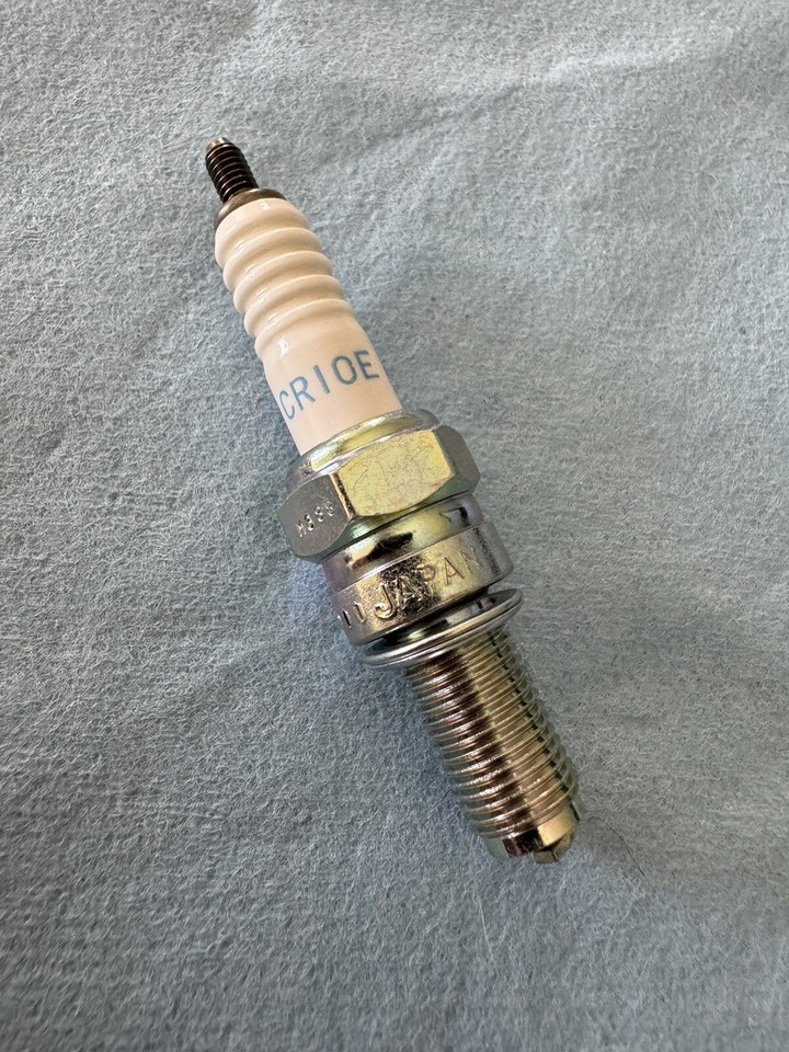1 NEW NGK 6264 CR10E Spark Plug SUZUKI DR650SE 1996-2014 DR650S 2017 | eBay