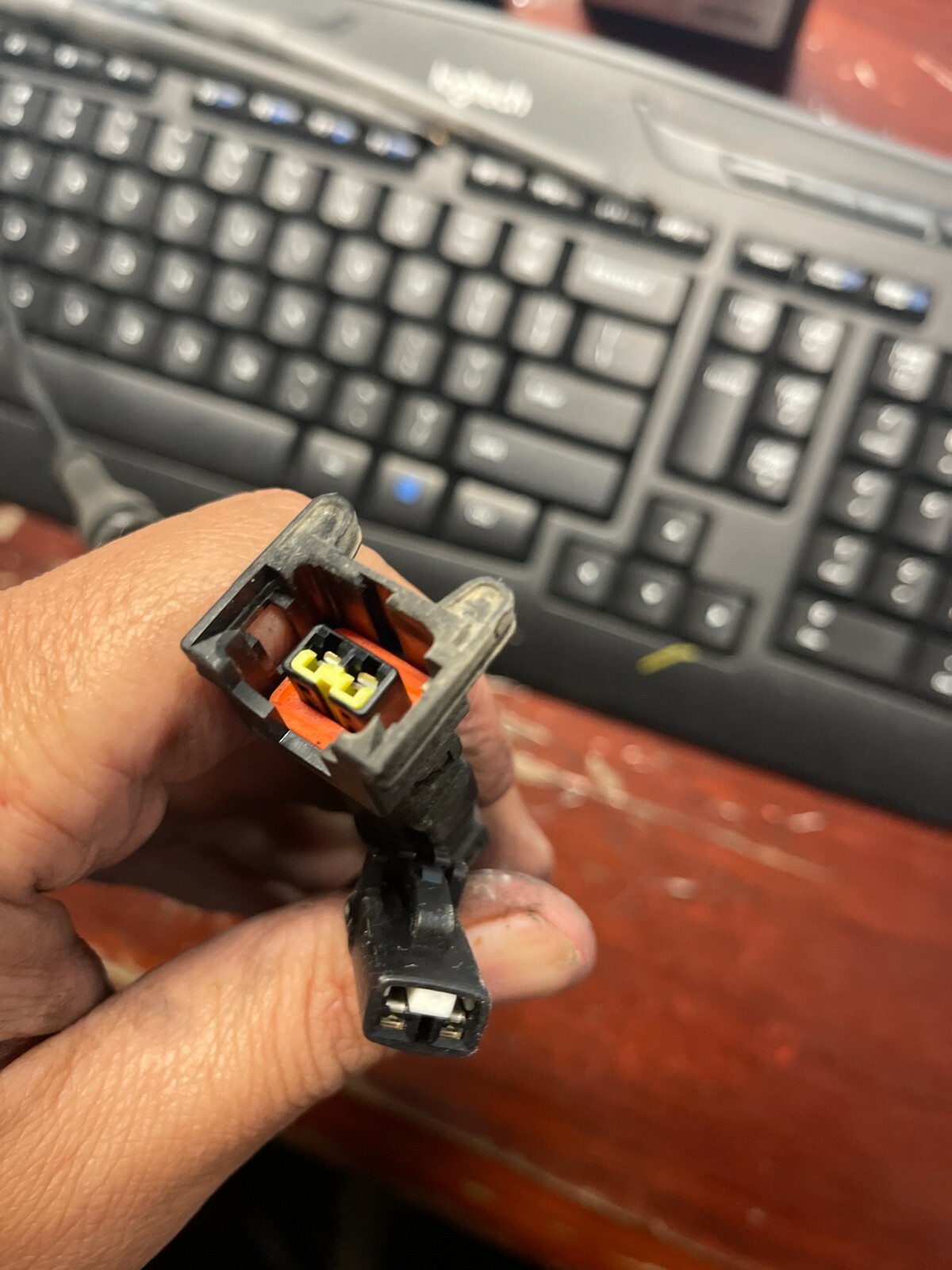 Genuine Kia Rear RH Speed Sensor 91920-B2100 | eBay