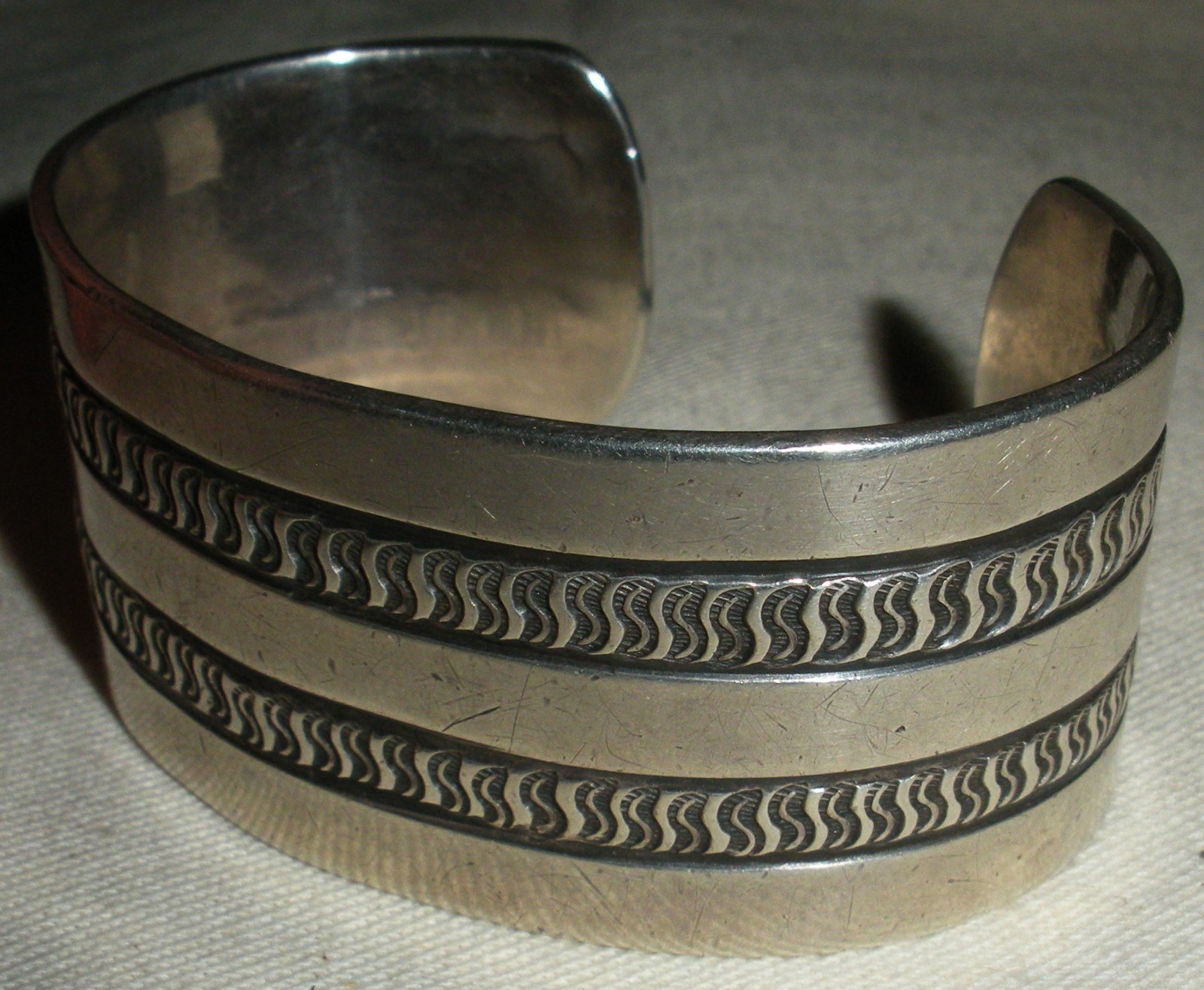 VINTAGE NAVAJO GUILD STERLING SILVER BRACELET AWESOME STAMP WORK vafo ...