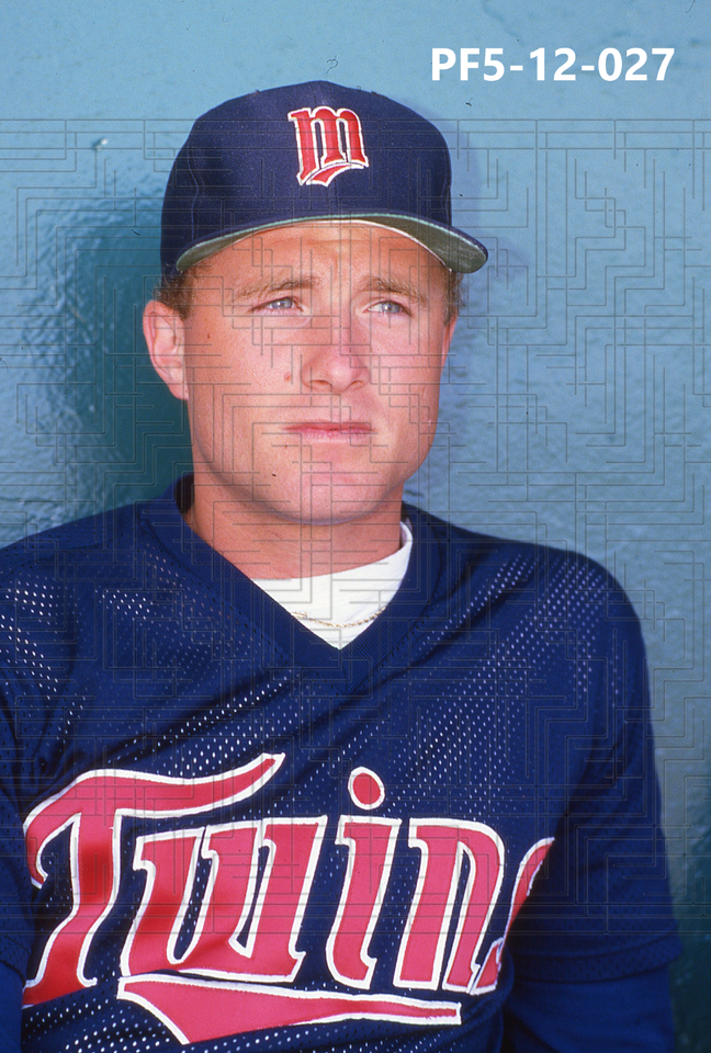 Jeff Bumgarner - 1988 Minnesota Twins - two 35mm color slides - PF5-12 ...