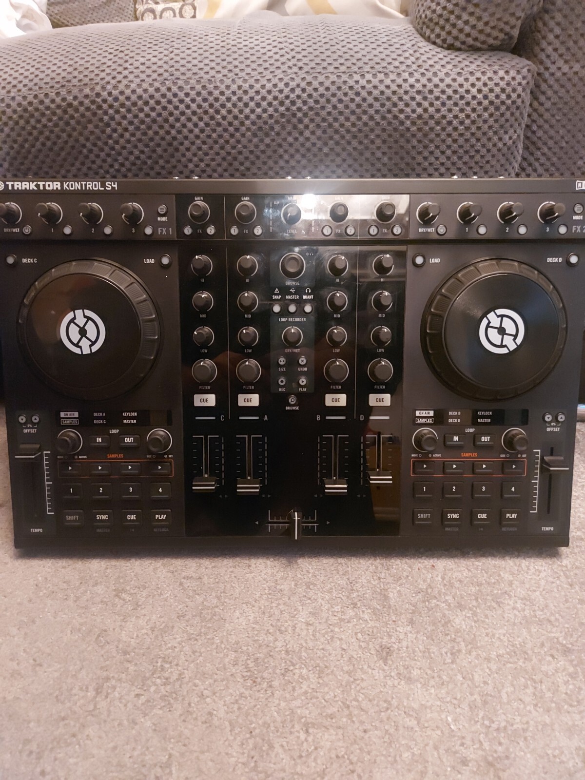 Native Instruments Traktor Kontrol S4 MK1 4 Channel DJ Controller ...