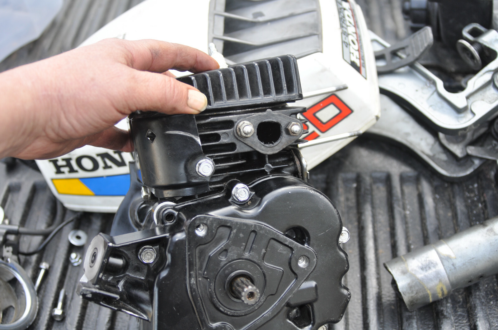 Honda BF2d 2 hp OUT BOARD ENGINE MOTOR | eBay