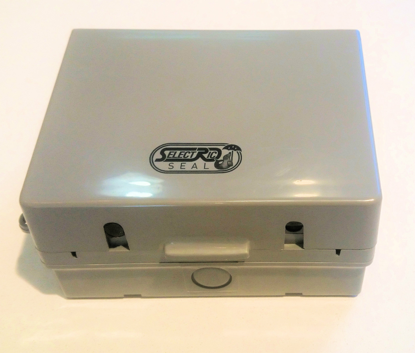 Weatherproof 2 gang,Twin Double Switched outside Waterproof IP65 Garden ...