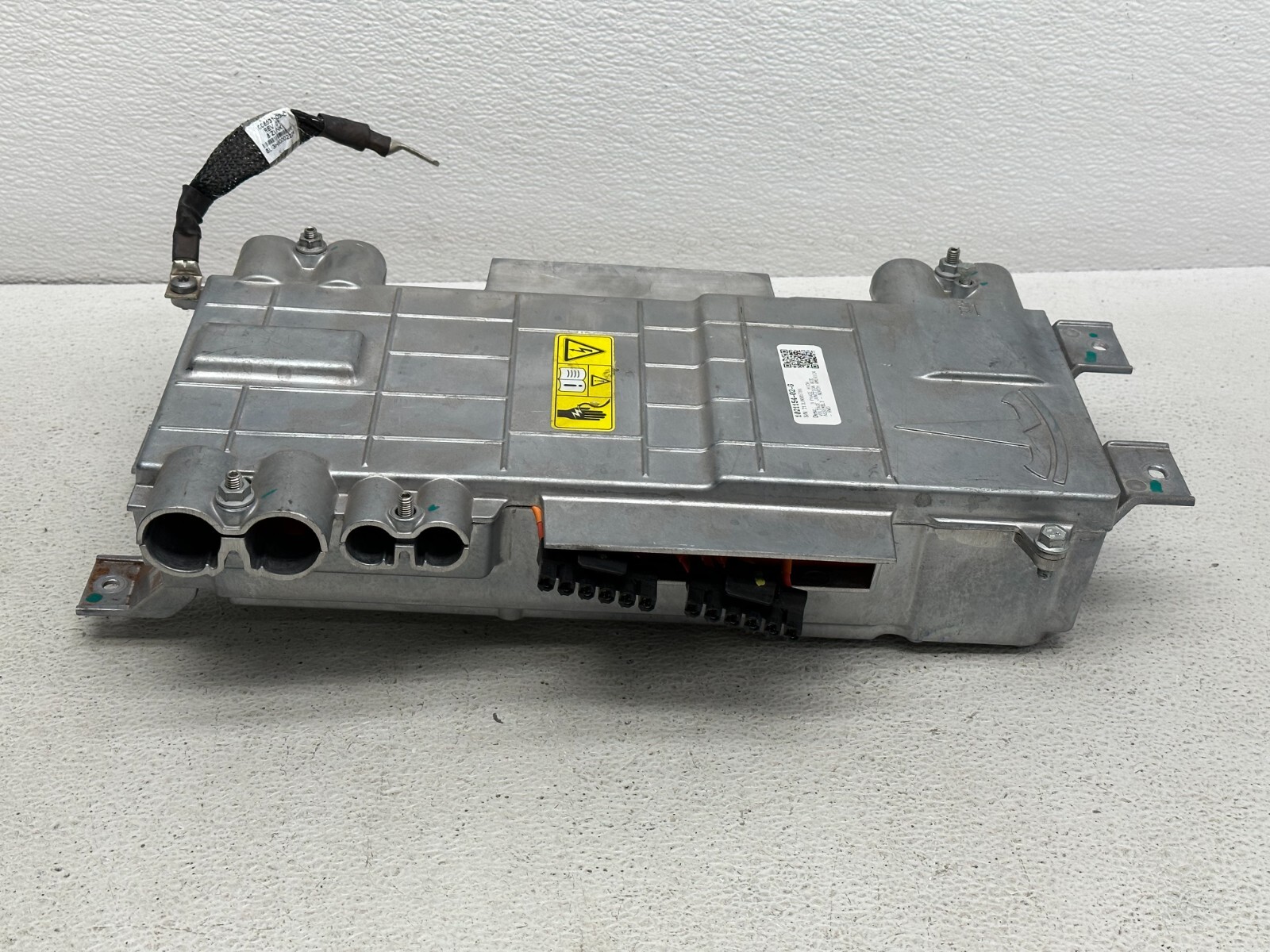 2012-2016 TESLA MODEL S 3 PHASE REAR HIGH VOLTAGE JUNCTION BOX OEM | eBay