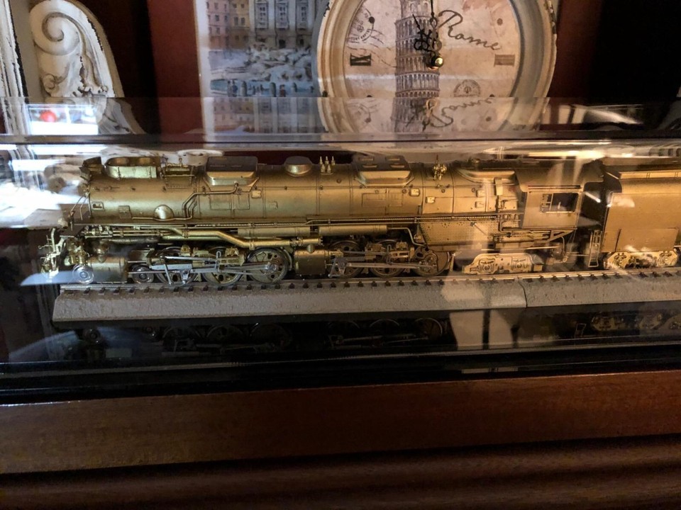 Train Display Case HO Scale 30" Acrylic Railroad Model Locomotive USA ...