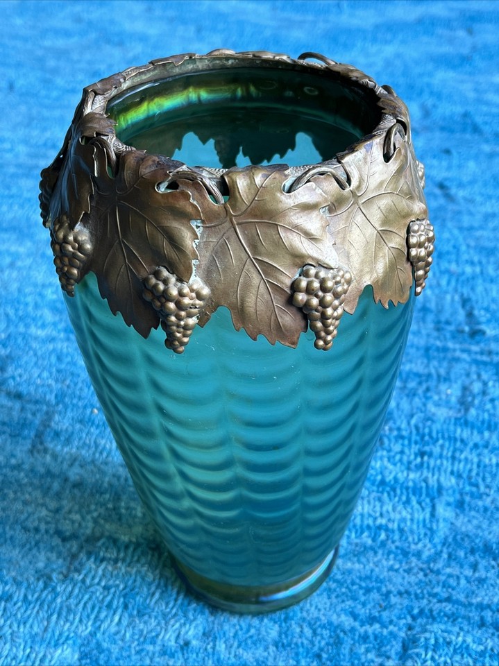 Antique Loetz Bohemian Aeolus Iridescent Art Glass Vase w/ Copper Grape ...