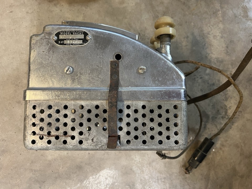 Chevrolet Car Radio Vintage 1949 - 1950 Model 986241 B49 | eBay