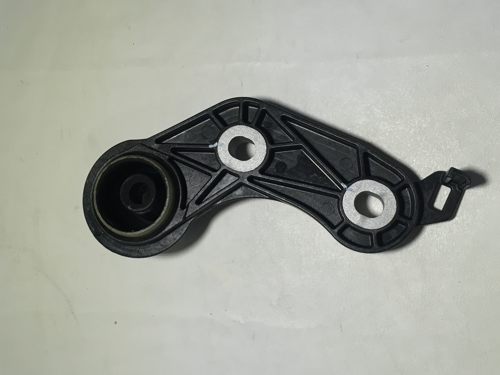 2018-2023 EQUINOX TERRAIN DRIVER SIDE REAR MUFFLER HANGER NEW GM ...